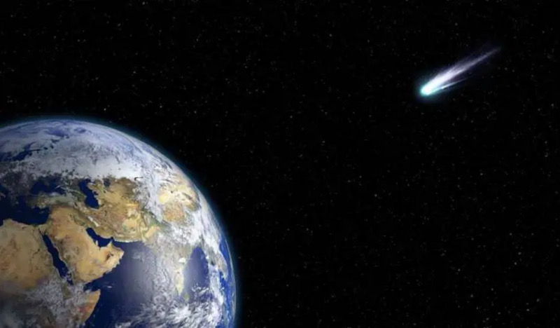 NASA Spots 500 Trillion Ton Comet Ice Ball Headed This Way! The Biggest ...