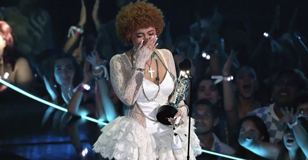 Ice Spice Overwhelmed After Securing Best New Artist Award at 2023 MTV ...