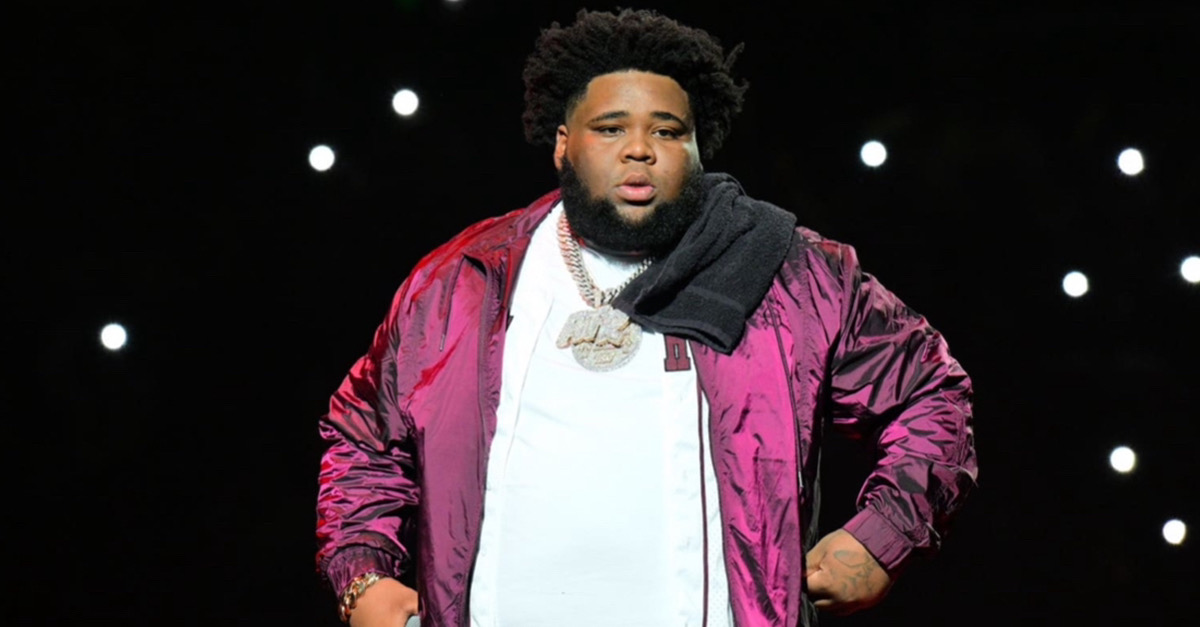 Rod Wave Fan Jumps on Stage During Show | iHearts143Quotes Hip Hop News